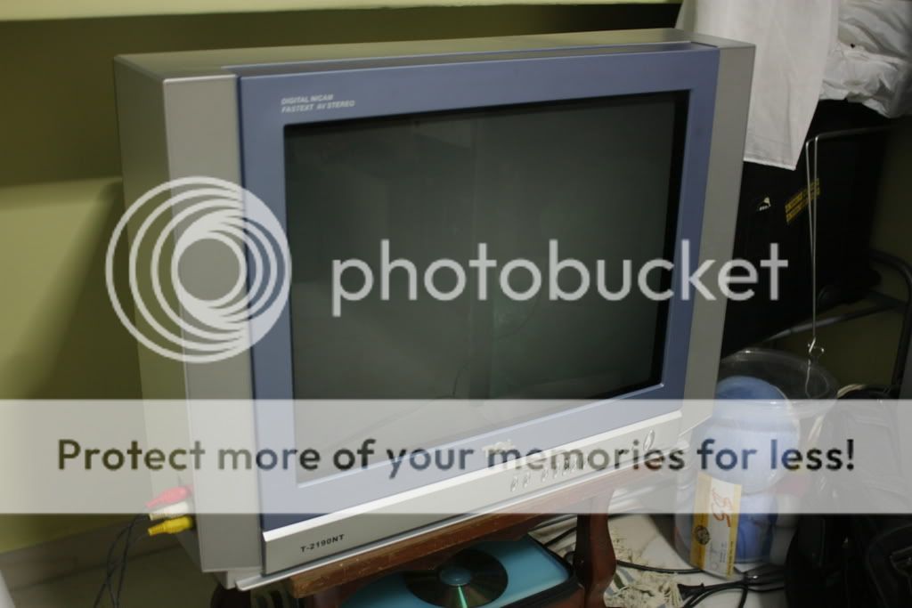 TCL 21 Inch Flat Screen CRT TV $150 Photo by yuki_81 | Photobucket